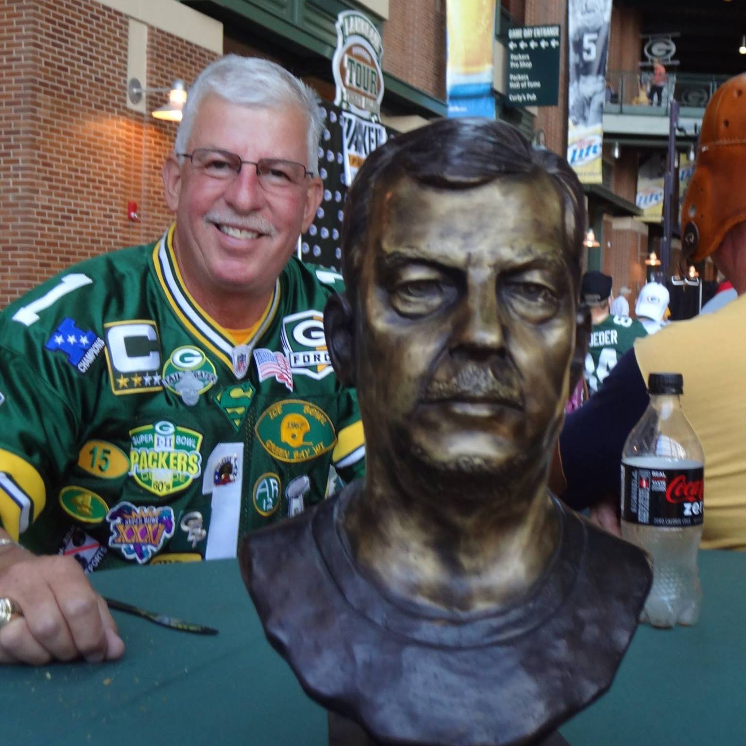 Wayne Sargent Gallery - Die Hard Packer Fan