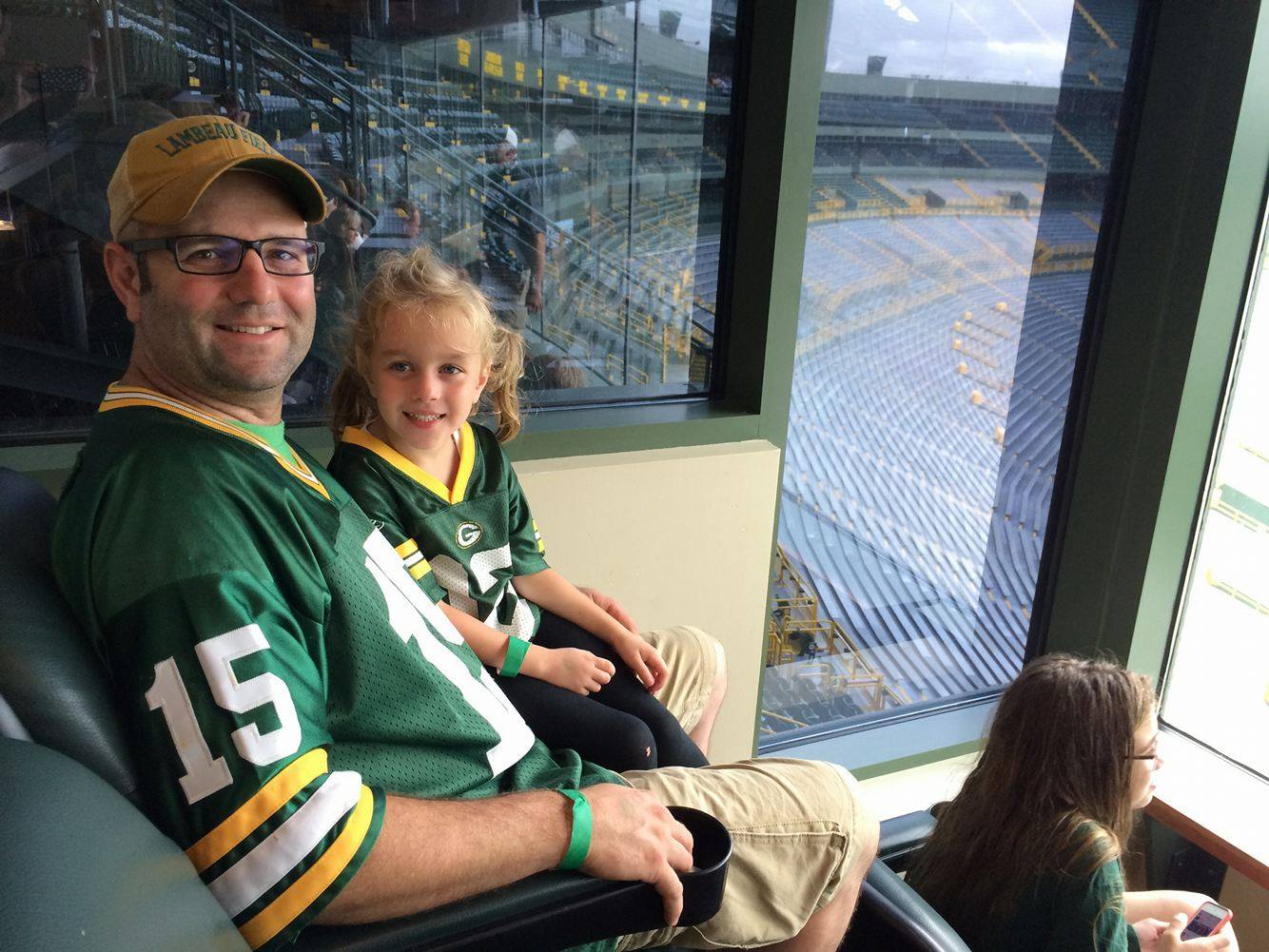 Bill Stamm Gallery - Die Hard Packer Fan