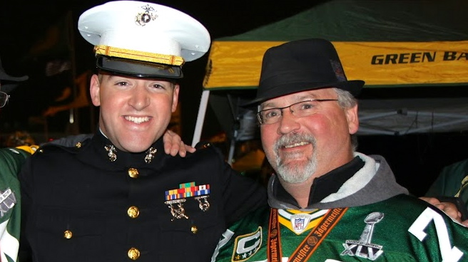Scott Schwartz Gallery - Die Hard Packer Fan