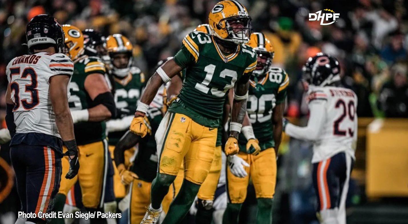 Packers dispatch of their oldest rivals to clinch a playoff berth - Die ...